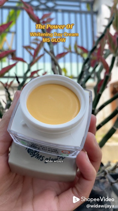 Bucin banget sama Day Cream ini😍#RacunShopee | Shopee Video Indonesia