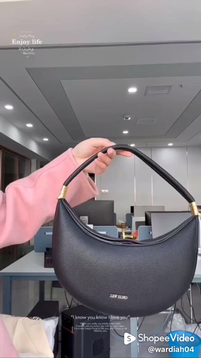 Tas simpel wanita | Shopee Video Indonesia